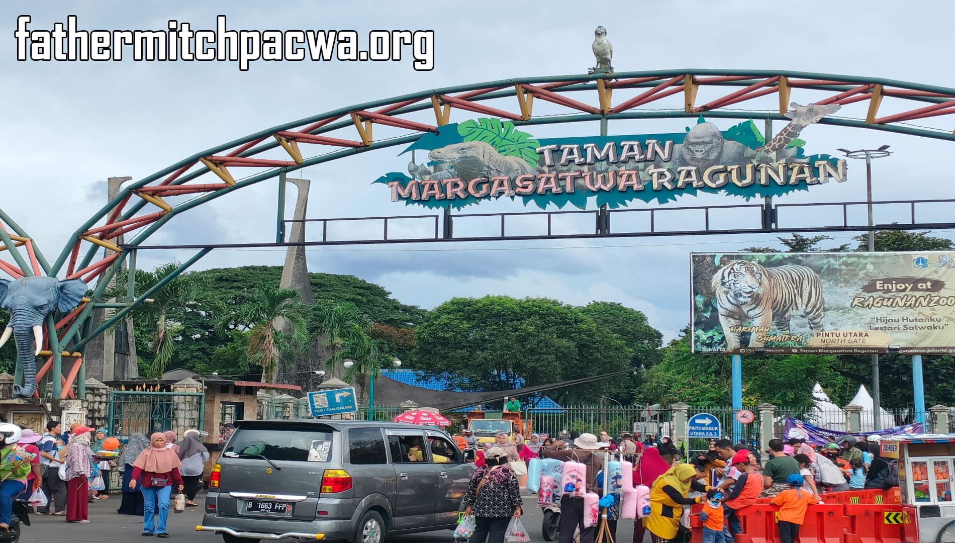 Ragunan: Oasis Hijau di Tengah Kota Jakarta